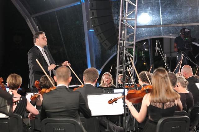 Incêndio na fábrica da Pronicol já foi extinto - Açoriano Oriental