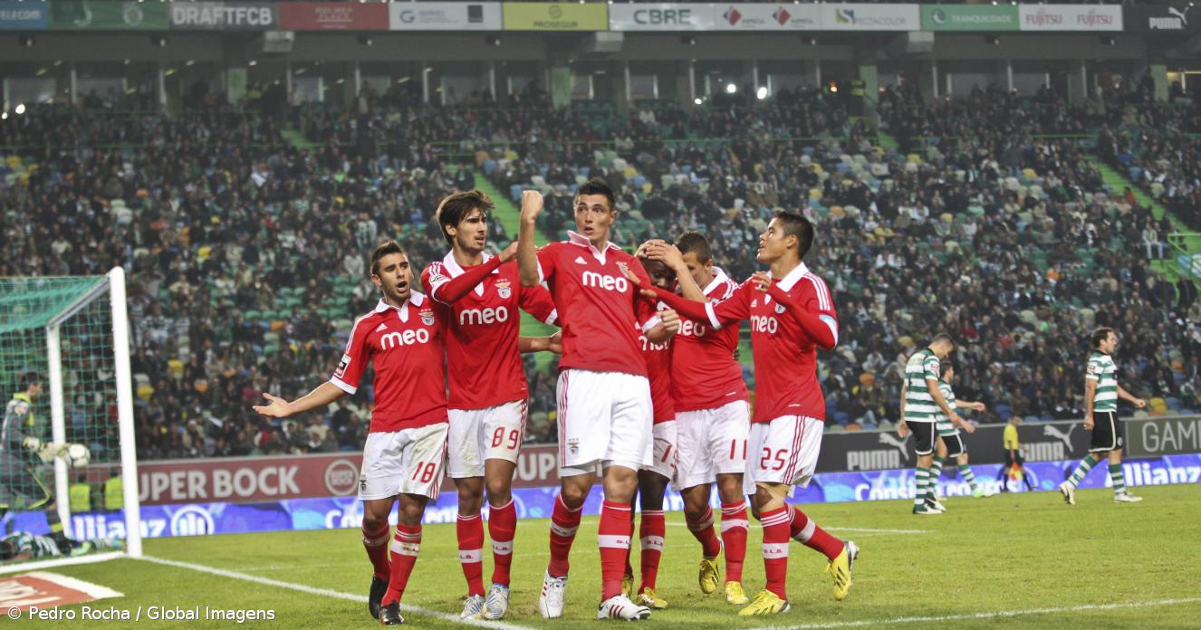 Benfica vence Sporting por 3-1 e ascende à liderança - Açoriano Oriental