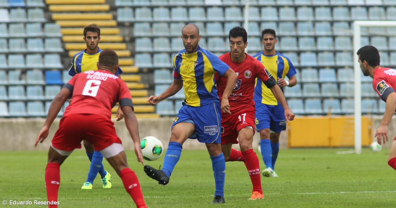Santa Clara bate o Atlético com 'bis' de Tiago Leonço - Açoriano Oriental