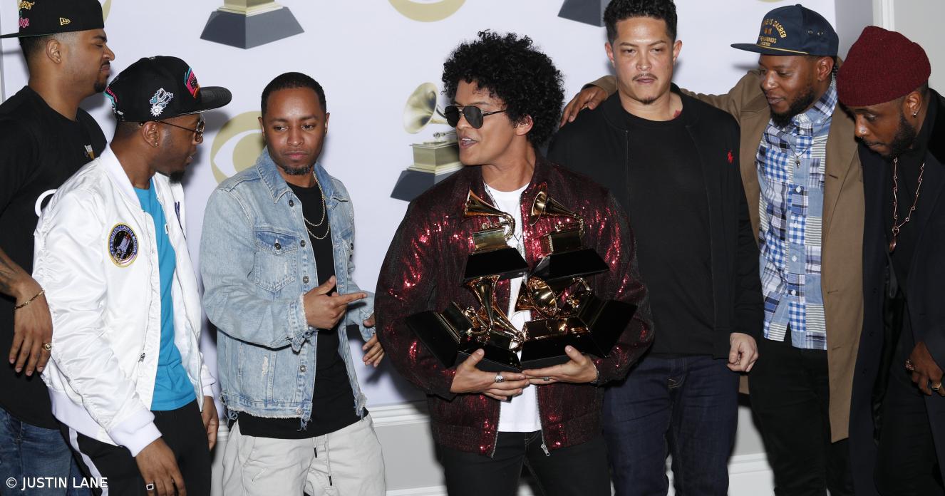 Bruno Mars e “rapper” Kendrick Lamar grandes vencedores dos prémios ...