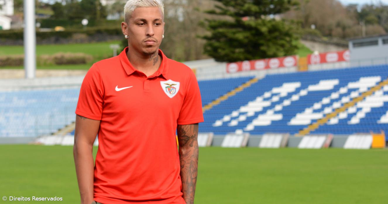 Cryzan Barcelos quer ajudar a acabar com a falta de golos no Santa ...