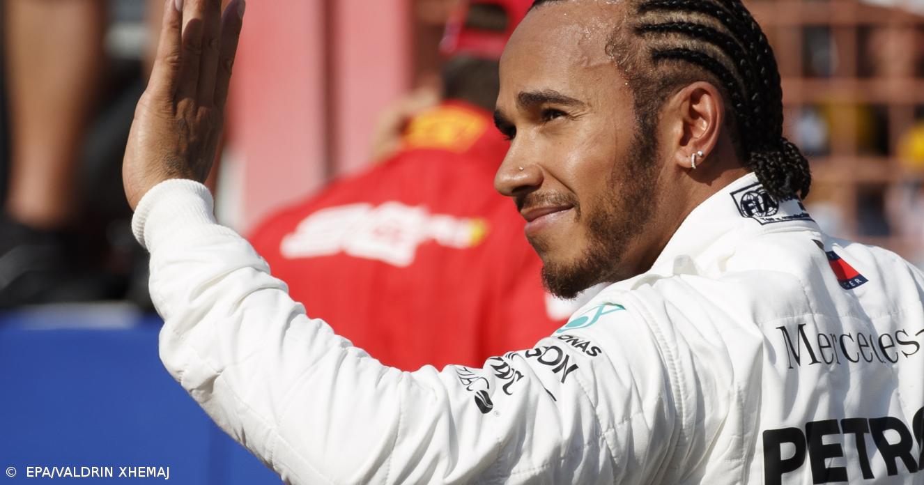 Piloto Lewis Hamilton recebe título de cidadão honorário do Brasil ...