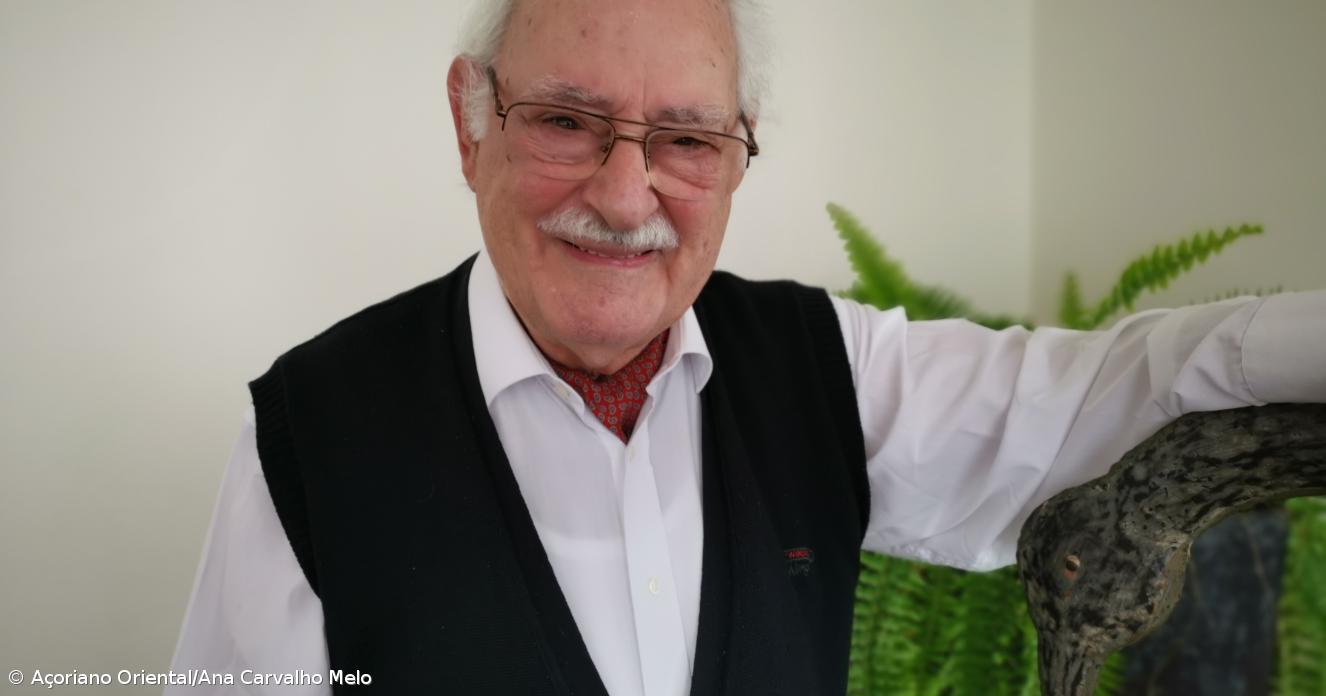 Carreira de 80 anos de Ruy de Carvalho assinalados com exposição no ...