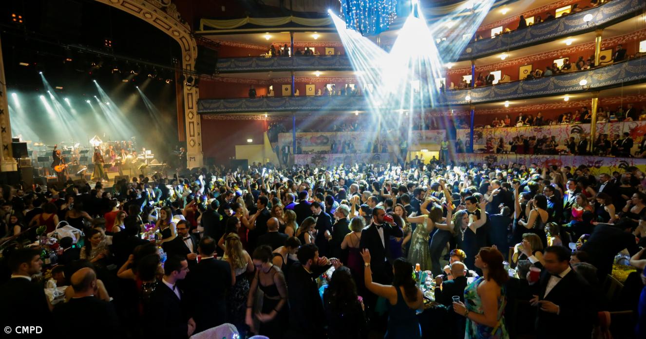 Grande Baile de Réveillon regressa ao Coliseu Micaelense - Açoriano ...