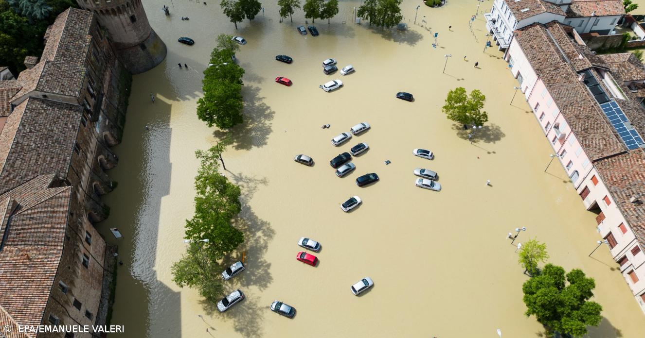 Inundações em Itália fizeram pelo menos 14 vítimas - Açoriano Oriental